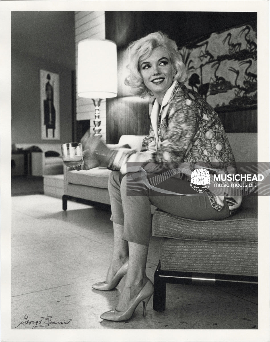Marilyn Monroe, Couch, The Last Photos, 1962 by George Barris – Musichead Gallery