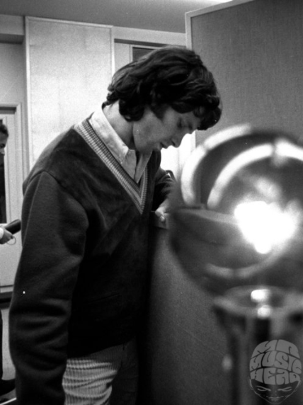 Jim Morrison, The Doors – Musichead Gallery